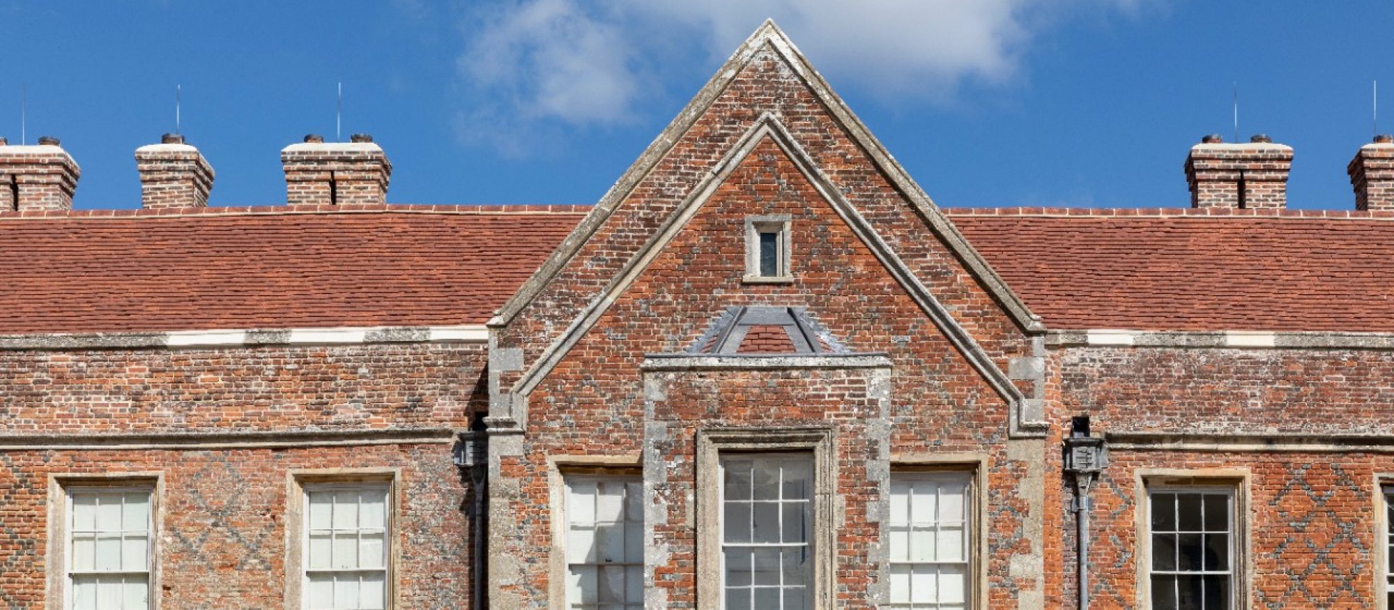 Keymer handmade clay roof tiles help return The Vyne to its former glory
