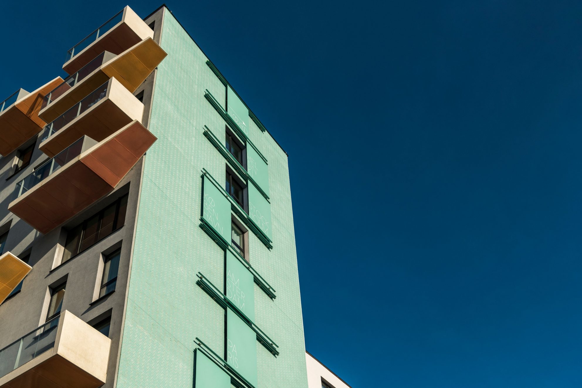 Wienerberger UK Glazed Bricks | Colourful Glazed Facing Bricks