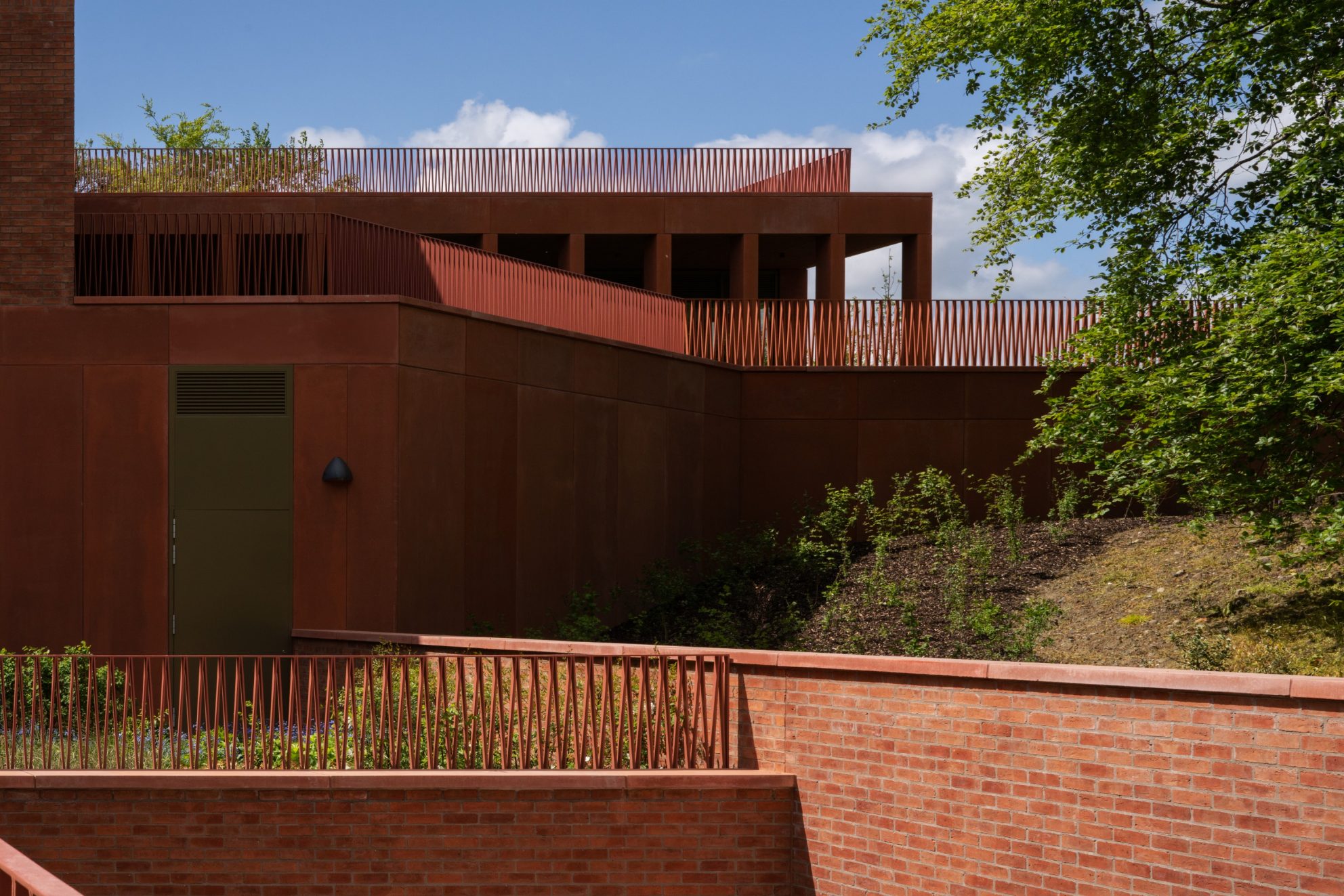 QUB Riddel Hall Case Study | Wienerberger UK