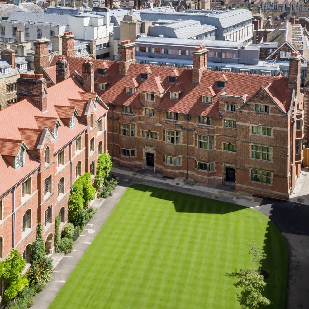 Traditional Elizabethan